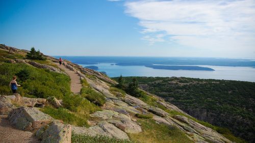 Here Are 5 Of The Best Hikes in The U.S. To Take This Summer